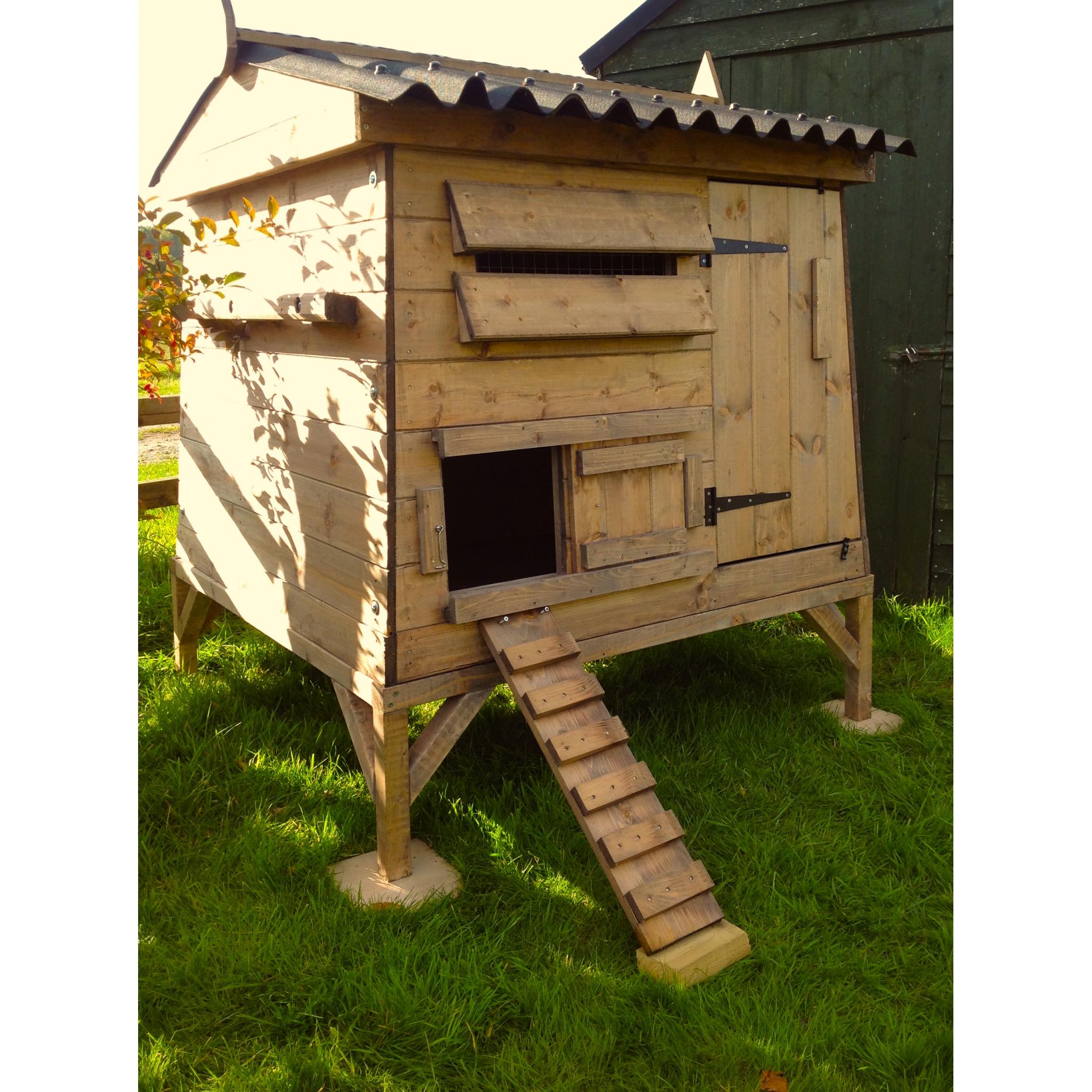 Chalet Hen House Large