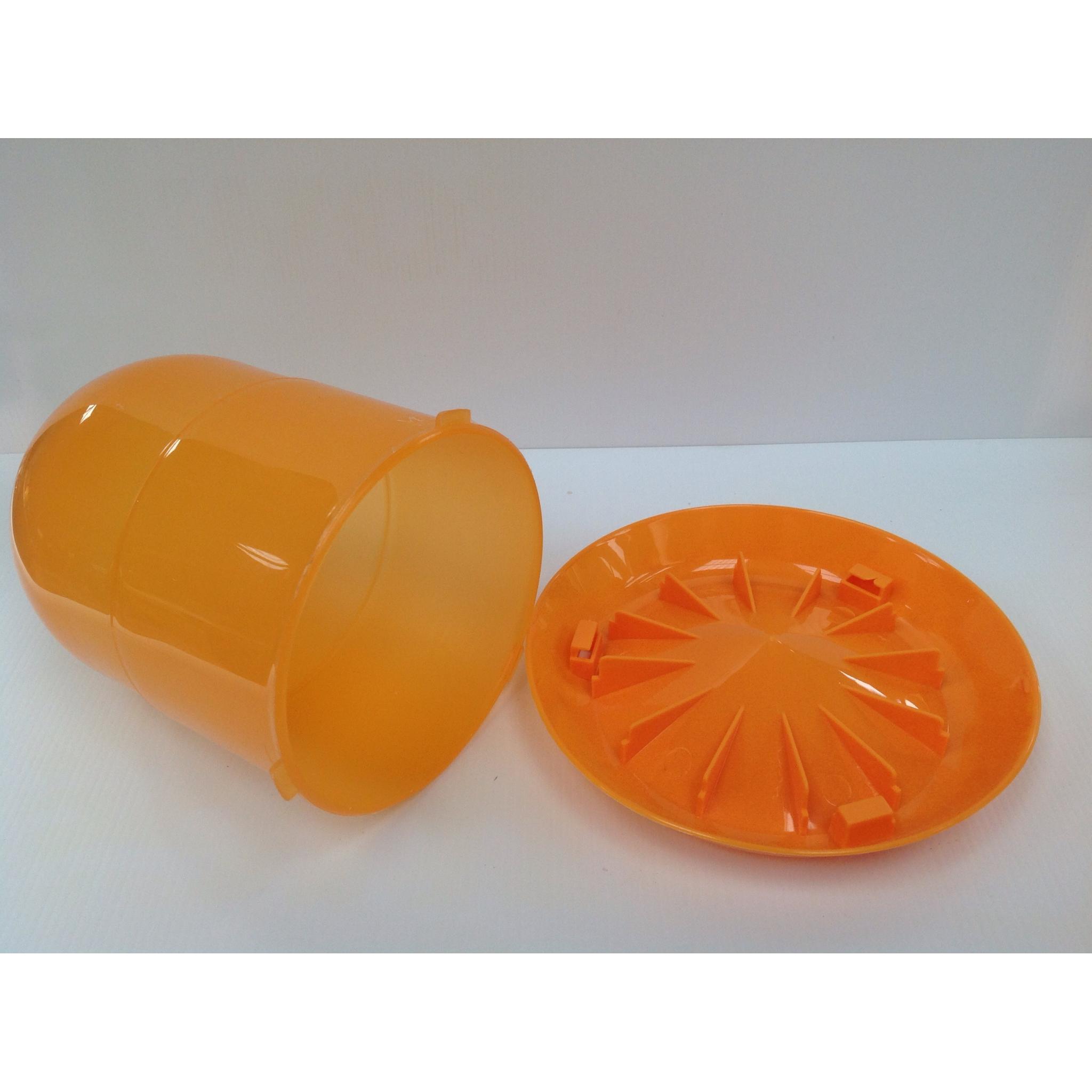 Orange Dome Feeder