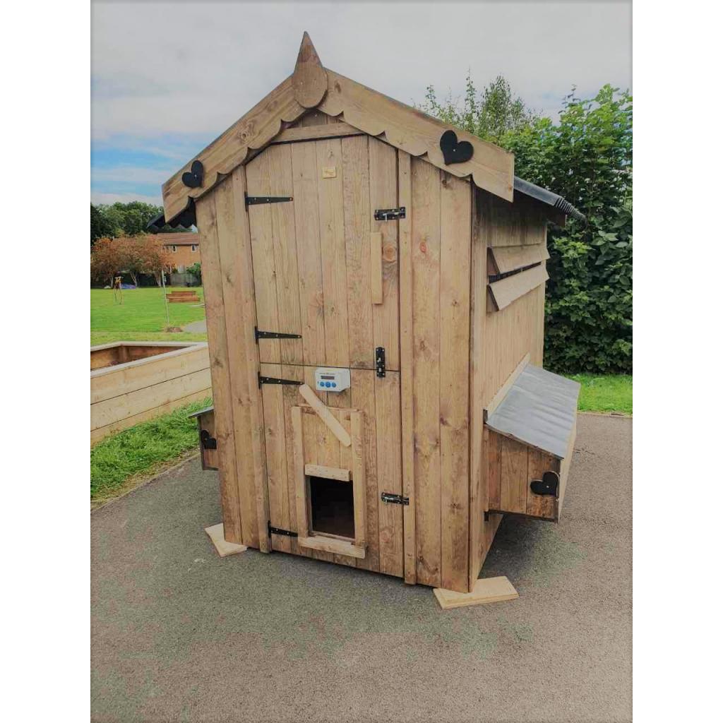 Walk-in poultry house